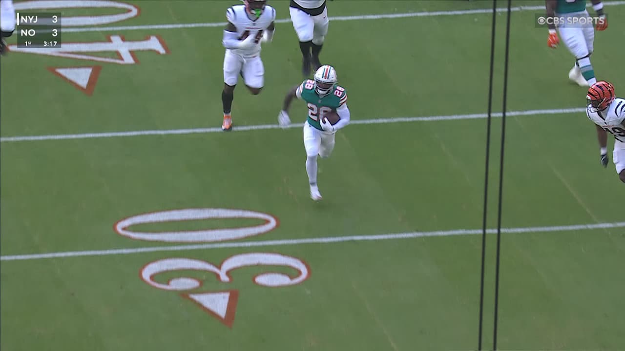 Can't-Miss Play: 48-yard touchdown! Miami Dolphins running back De'Von ...