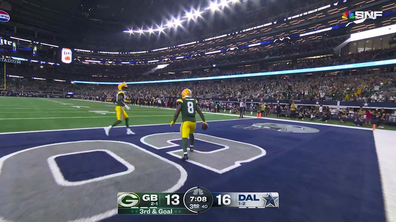 Green Bay Packers running back Josh Jacobs' third touchdown run of 2025 ...