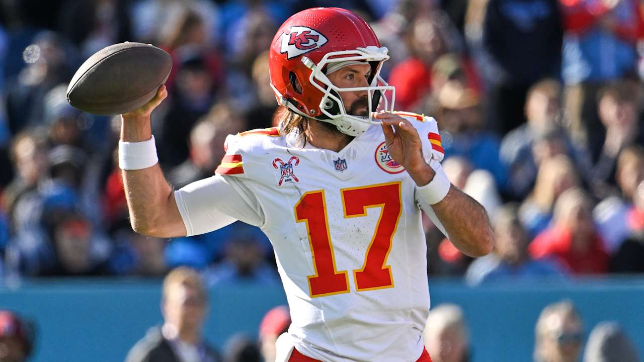 Notable injuries, news from Sunday's Week 16 games: Chiefs believe ...