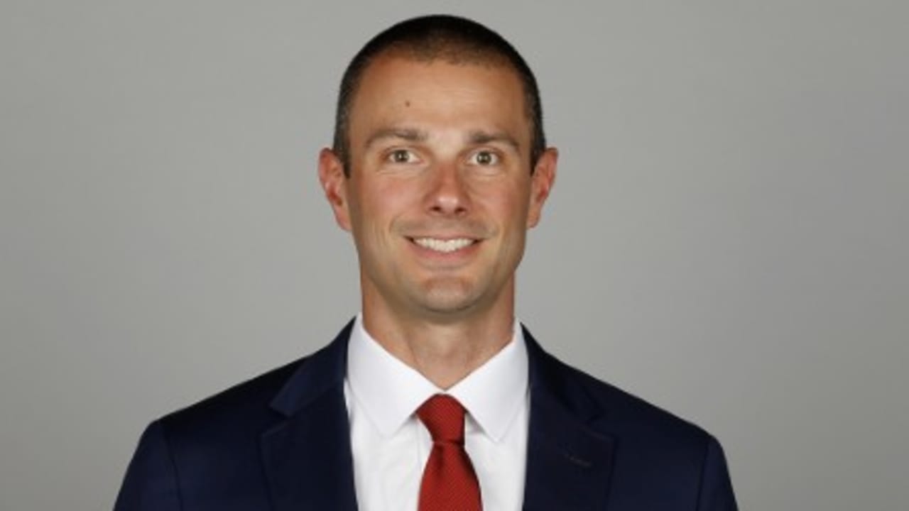 Raiders hire Buccaneers assistant GM John Spytek as new general manager