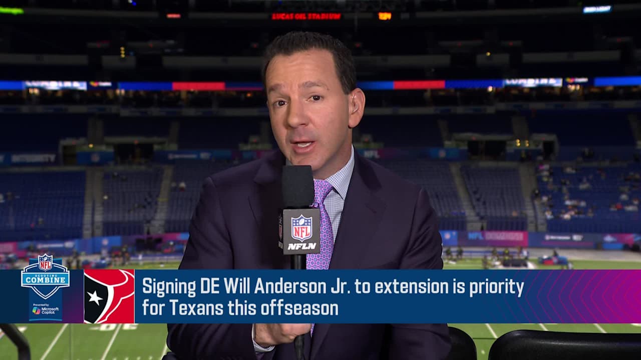 NFL Insider Ian Rapoport: Long-term contract talks underway between ...