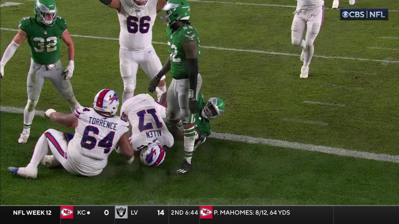 Buffalo Bills quarterback Josh Allen takes a QB draw 9 yards for go-ahead TD