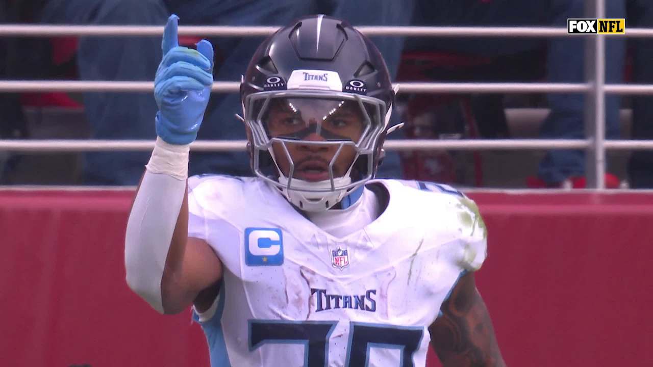 Tennessee Titans running back Tony Pollard bursts through San Francisco ...