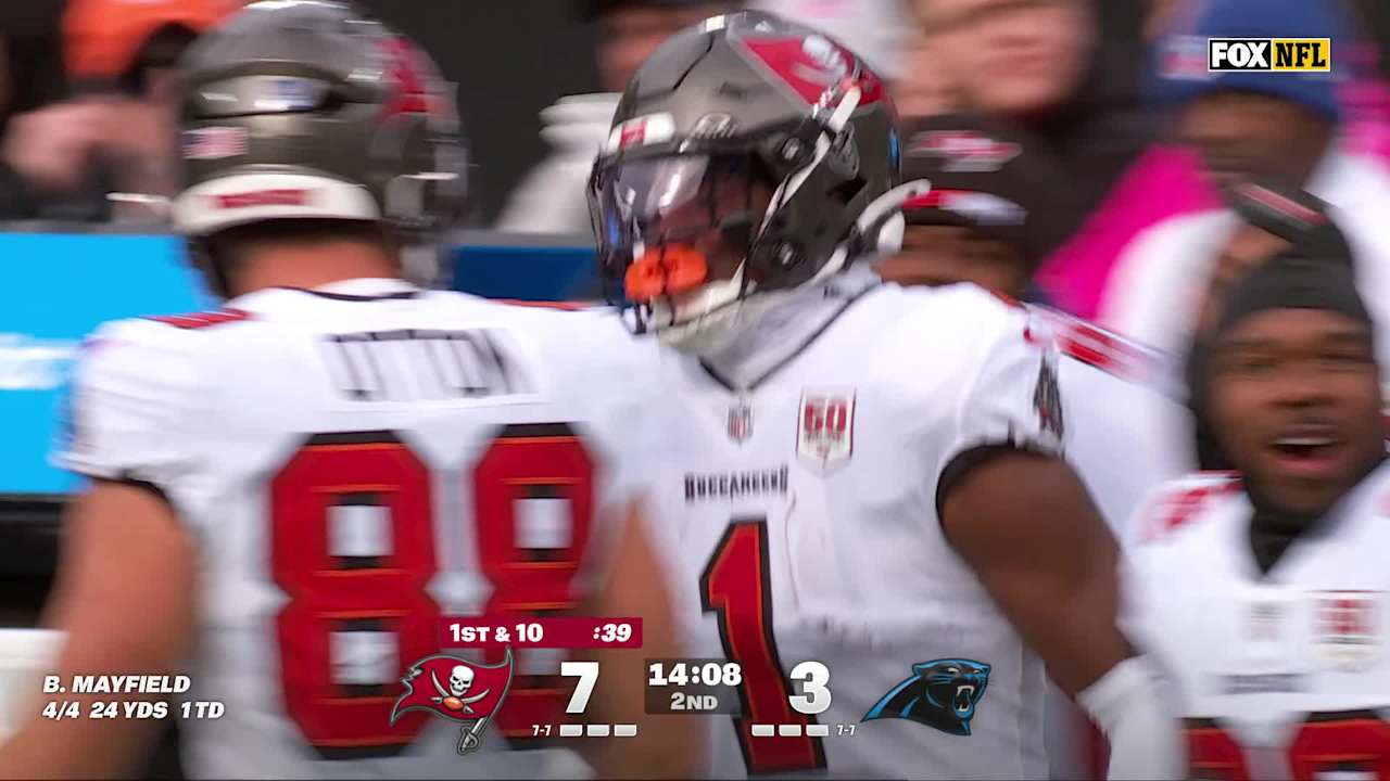 Tampa Bay Buccaneers running back Rachaad White breaks into the clear ...