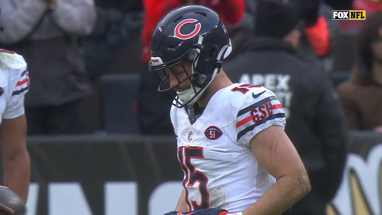 Chicago Bears wide receiver Trent Taylor muffs punt return to give ...
