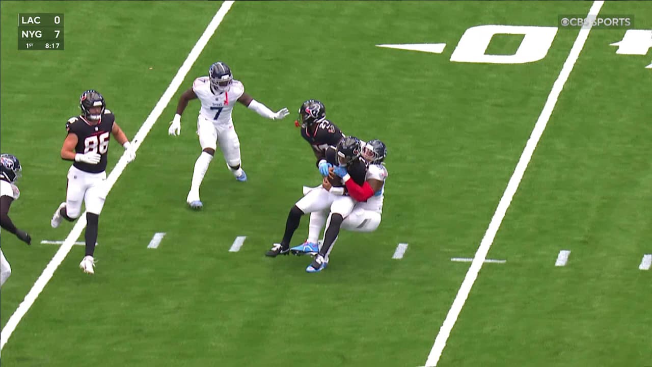 Tennessee Titans defensive tackle Jeffery Simmons registers one of the ...