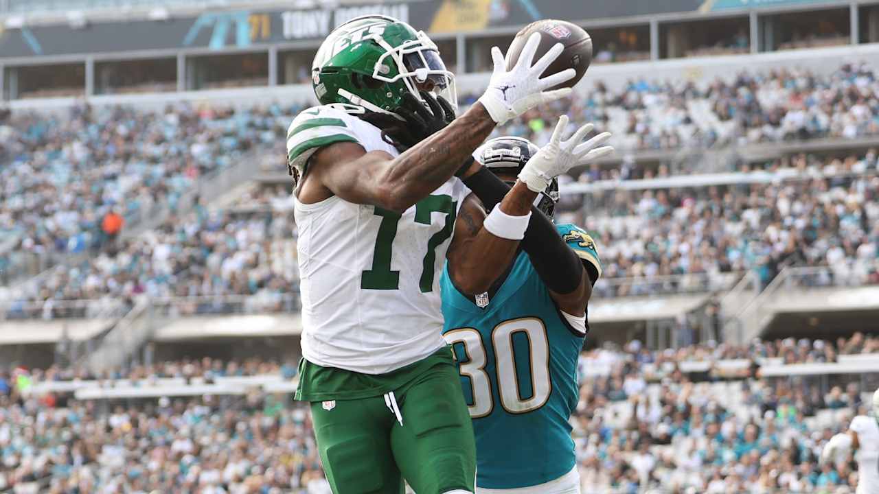 Jets WR Davante Adams becomes 12th player to reach 100 career TD catches