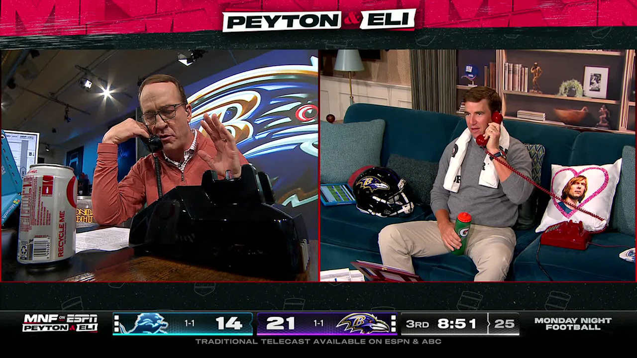 Former NFL quarterback Eli Manning and Pro Football Hall of Fame ...