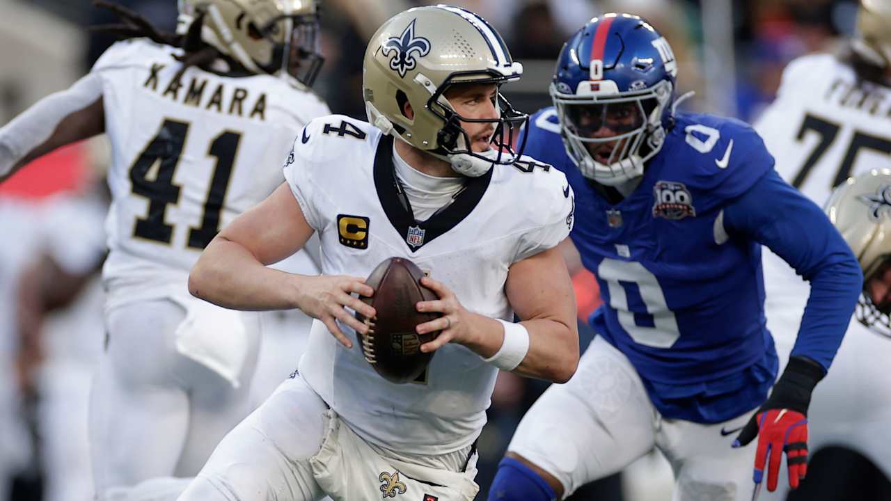 Notable injuries, news from Sunday's Week 14 games: Saints QB Derek ...