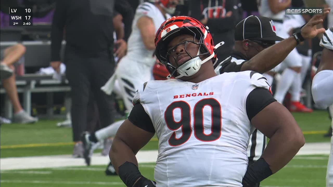 Cincinnati Bengals defensive tackle Kris Jenkins gets to Vikings ...