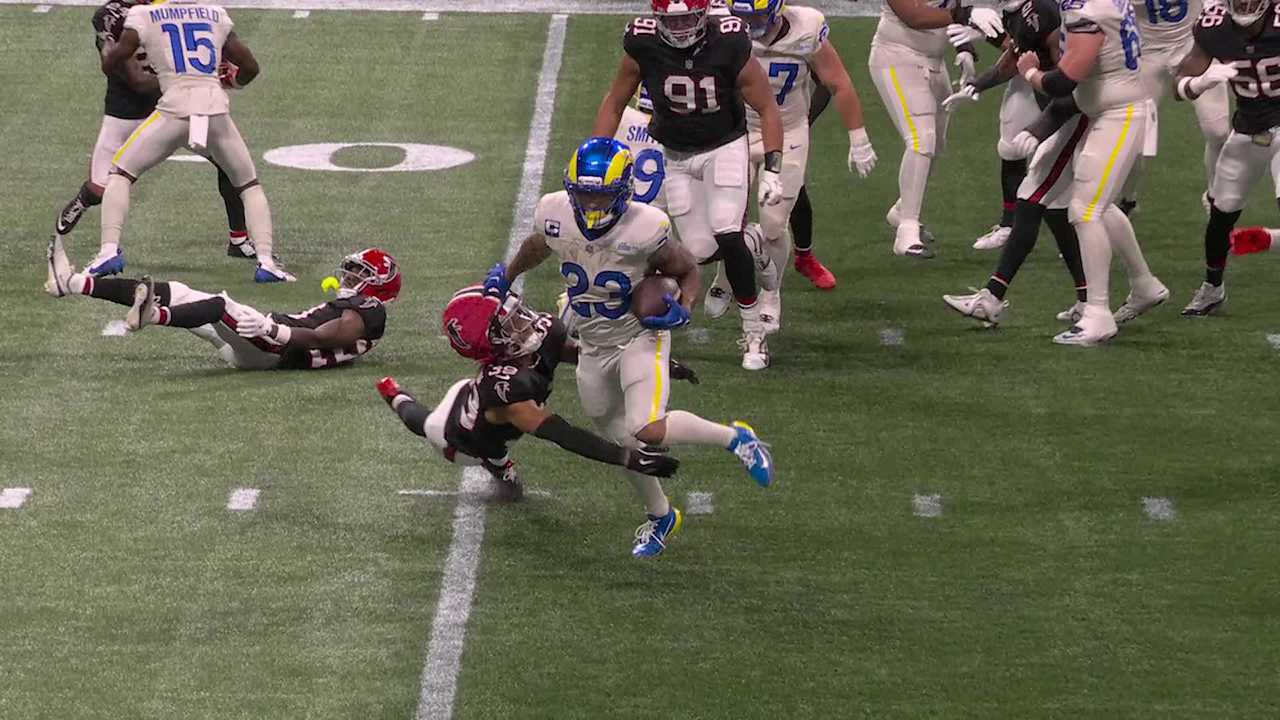 Los Angeles Rams running back Kyren Williams bolts to the sideline for ...