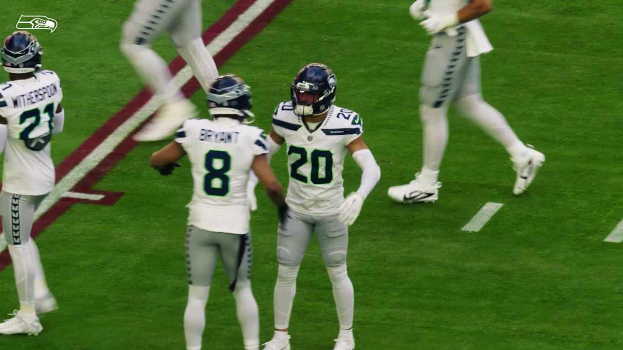 2025 Walter Payton NFL Man of Year Seahawks Club Winner: Julian Love