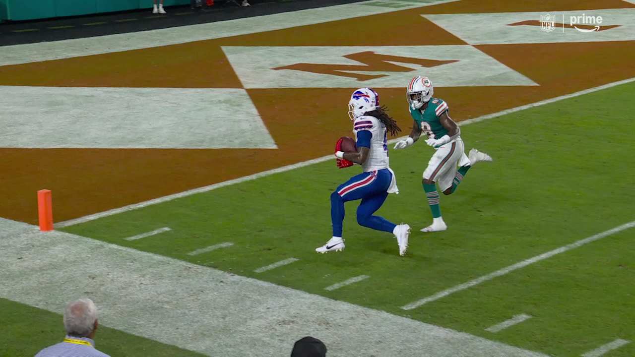 Buffalo Bills quarterback Josh Allen's 17-yard touchdown pass to Bills ...