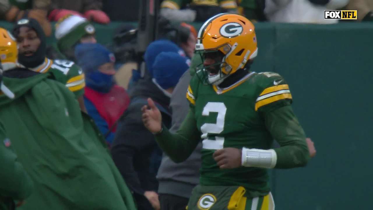 Ball slips out of Green Bay Packers quarterback Malik Willis' hand on ...