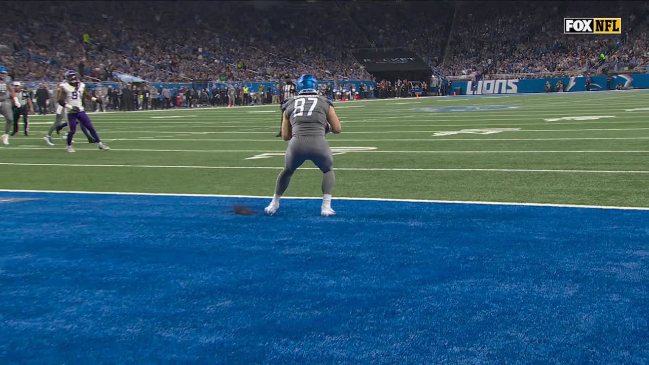 Detroit Lions tight end Sam LaPorta's 10th TD catch of '23 season opens ...