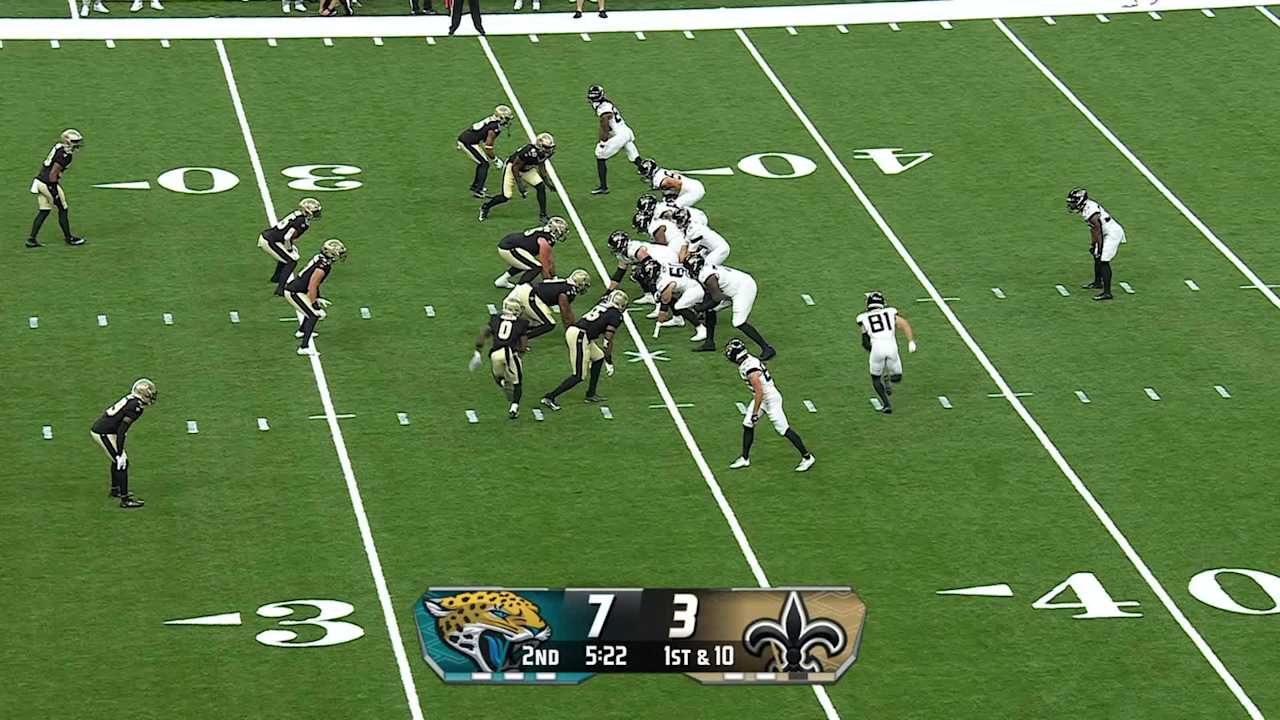 Jacksonville Jaguars quarterback Nick Mullens dots tight end Hunter ...