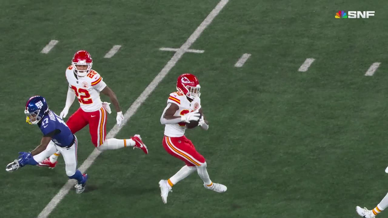 New York Giants quarterback Russell Wilson's moonball deep pass lands ...