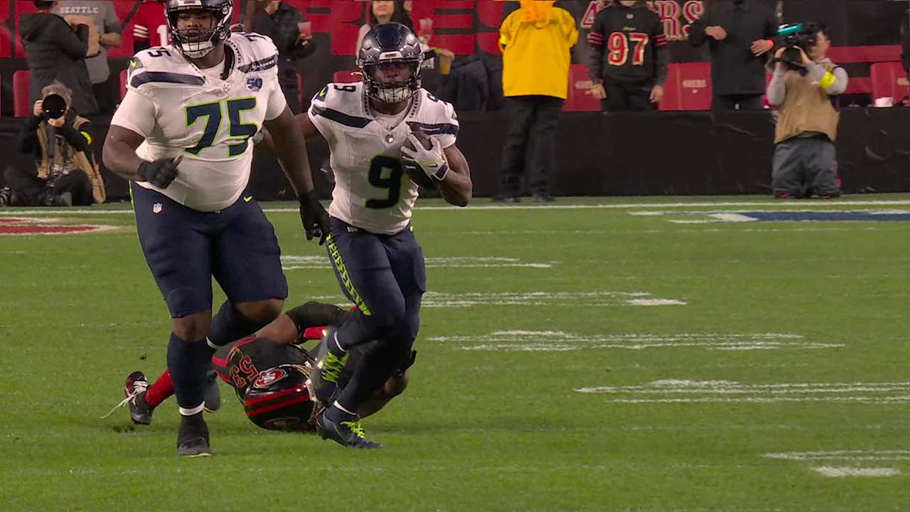 Seattle Seahawks running back Kenneth Walker III accelerates for 20 ...