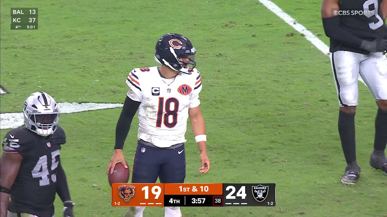 Chicago Bears quarterback Caleb Williams steps up and scrambles for 13 ...