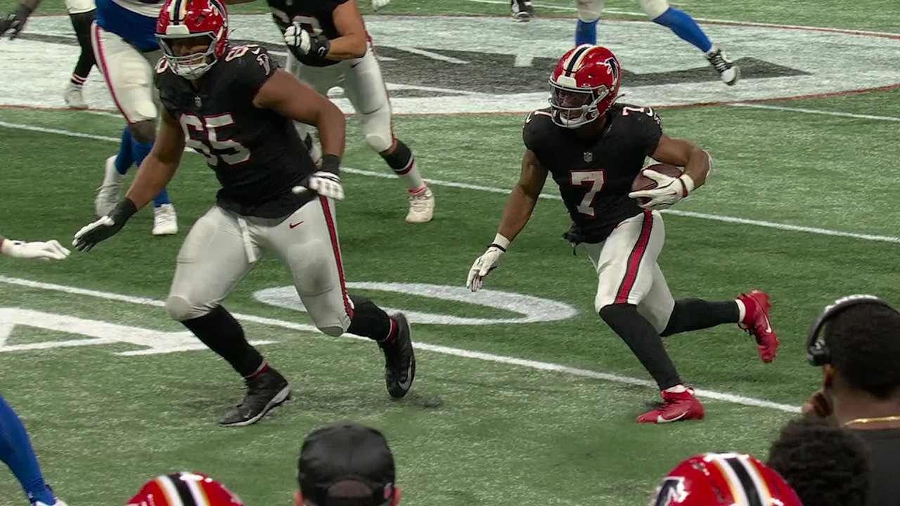 Atlanta Falcons running back Bijan Robinson breaks five tackles for 20 ...