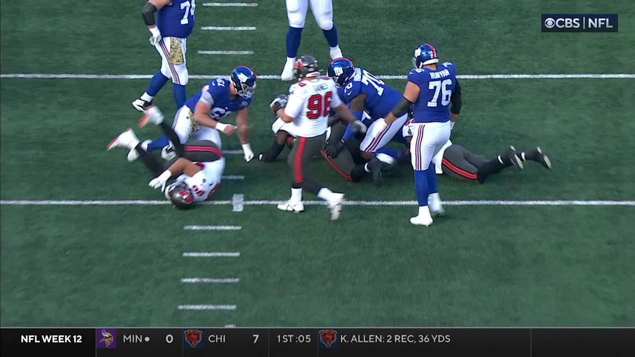 Tampa Bay Buccaneers linebacker Anthony Nelson punishes his way to sack ...