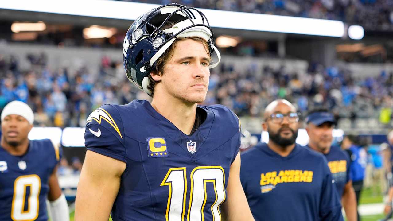 Chargers QB Justin Herbert (left hand) questionable to play Monday vs ...