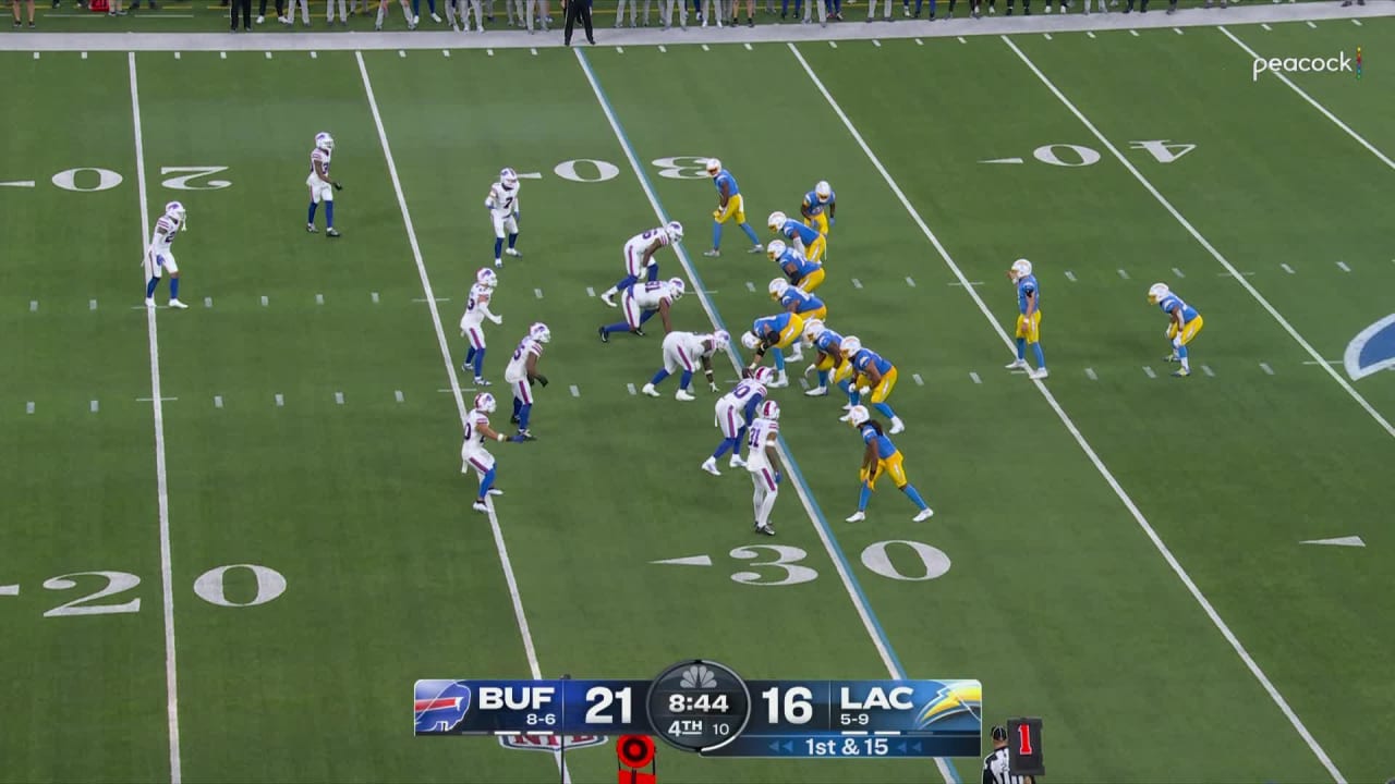 Buffalo Bills defensive tackle Ed Oliver brings the heat on Los Angeles ...