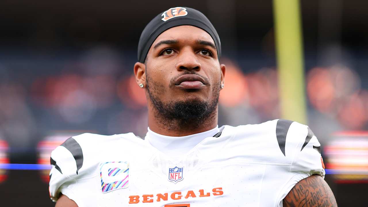 NFL suspends Bengals WR Ja'Marr Chase one game for spitting at Steelers ...