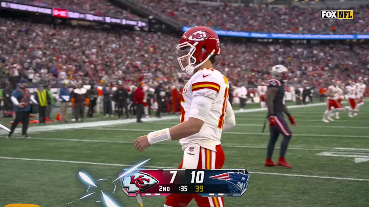 Kansas City Chiefs quarterback Patrick Mahomes hits running back Jerick ...