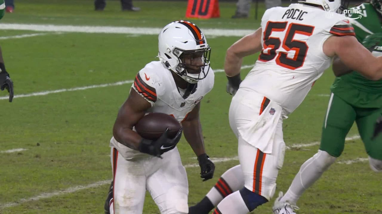 Cleveland Browns running back Jerome Ford amasses 27 rush yards over ...