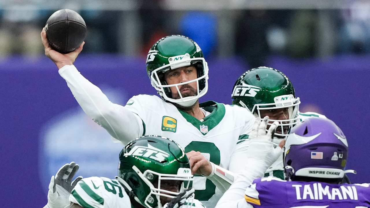 Jets QB Aaron Rodgers becomes ninth player to reach 60,000 career passing yards