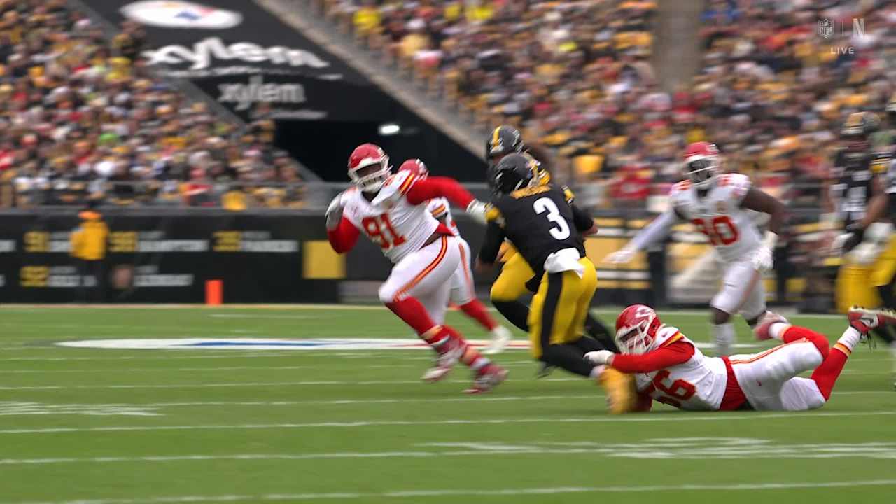 George the Grinch! Kansas City Chiefs defensive end George Karlaftis ...