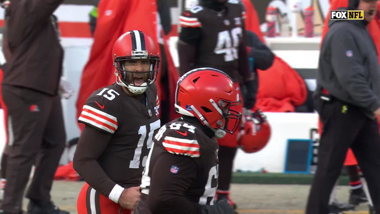 Cleveland Browns tight end David Njoku soars then scampers for big 34 ...