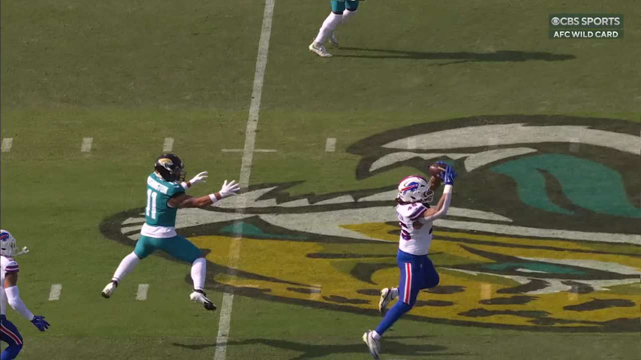 Buffalo Bills linebacker Shaq Thompson jumps route to snag interception ...