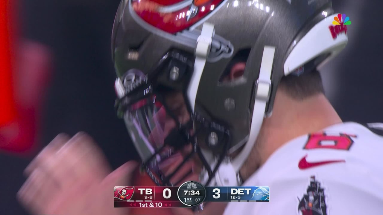 Tampa Bay Buccaneers wide receiver Mike Evans' first catch of game goes ...