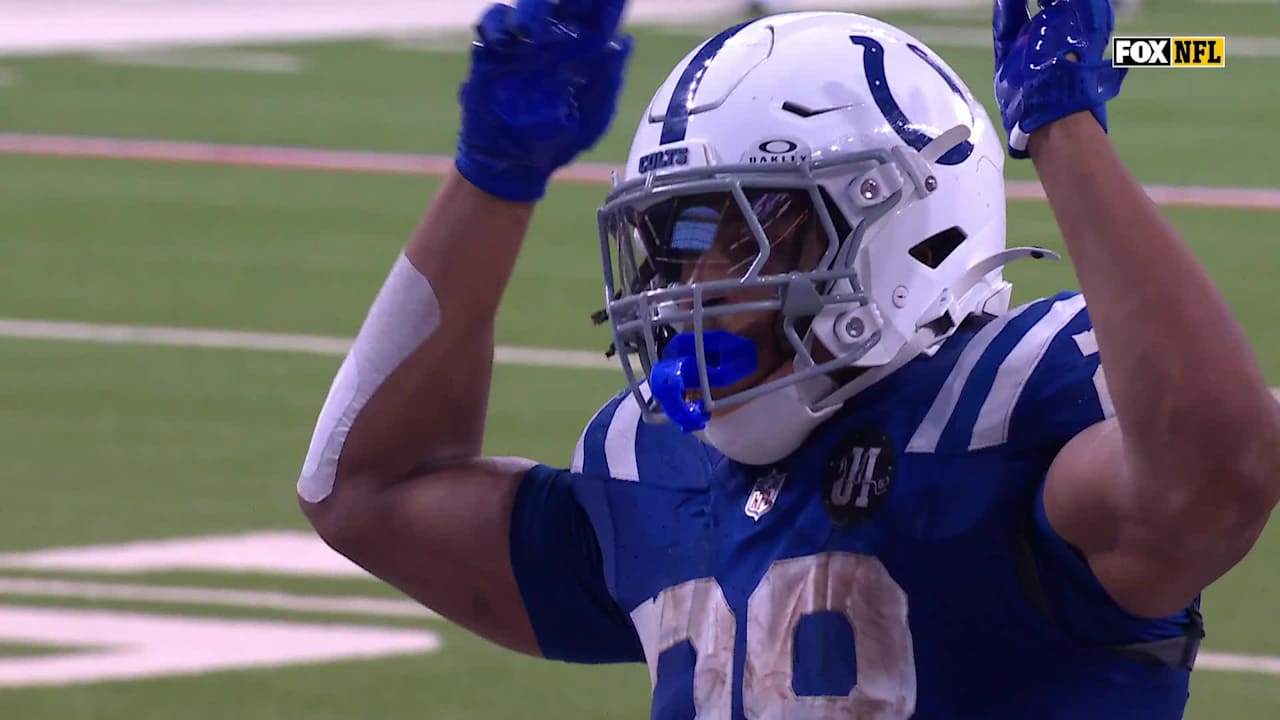 Indianapolis Colts running back Jonathan Taylor's second TD of day ...