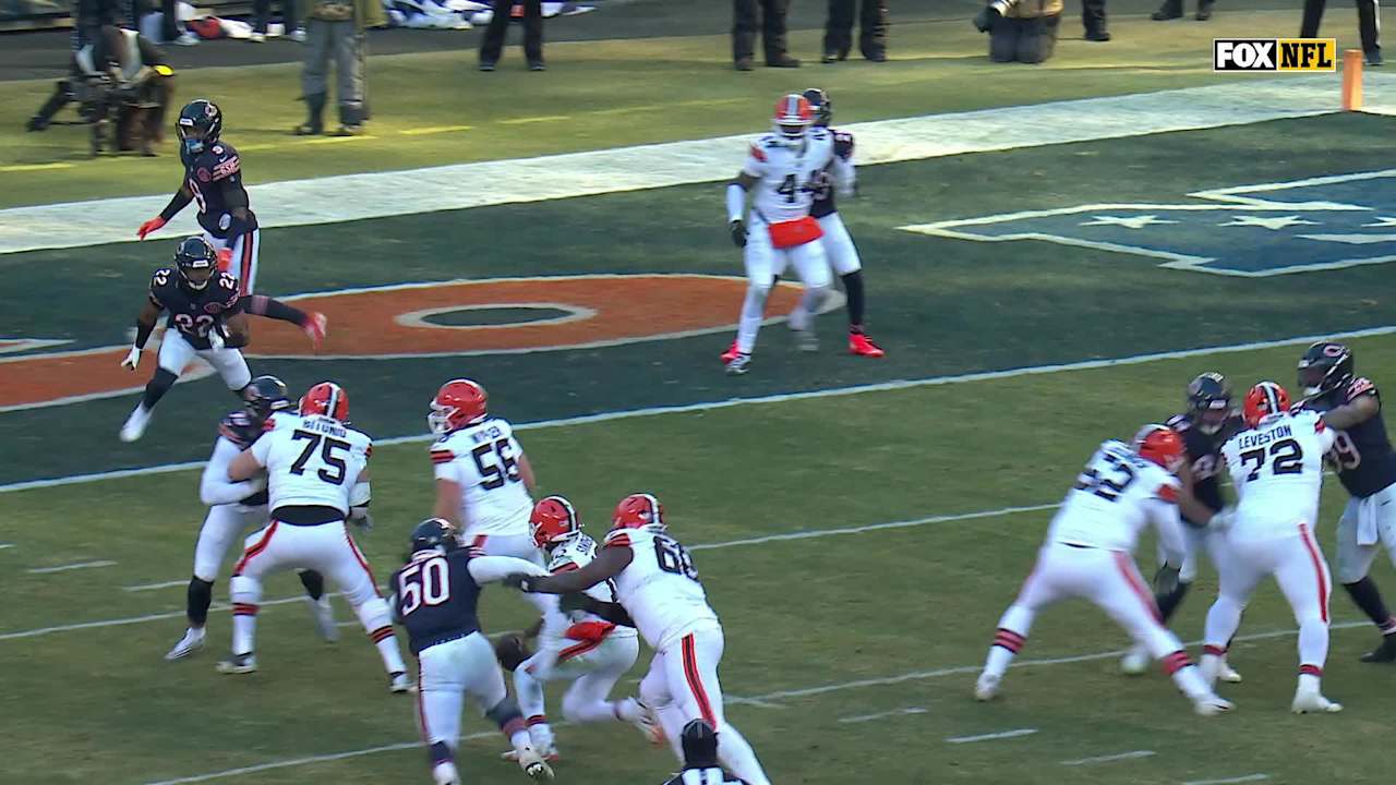 Chicago Bears defensive lineman Grady Jarrett brings down Cleveland ...