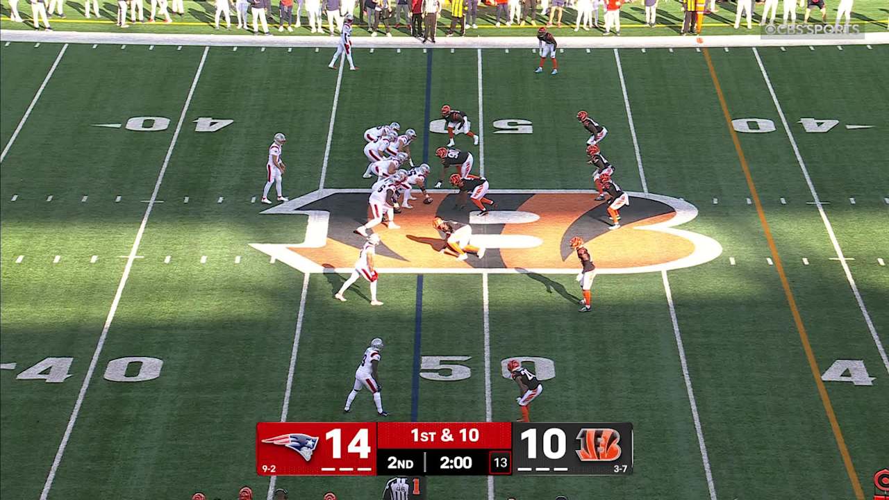 New England Patriots tight end Austin Hooper's 21-yard catch pushes ...