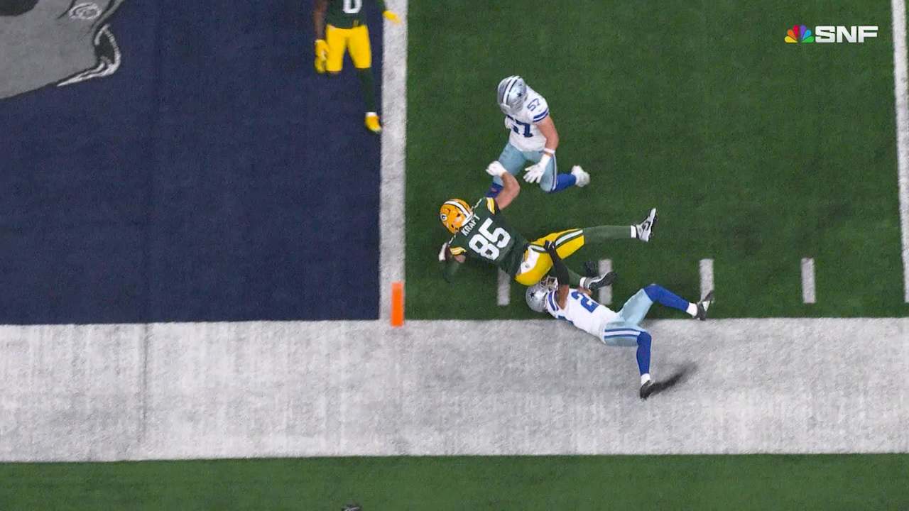 Green Bay Packers quarterback Jordan Love's 15-yard connection with ...