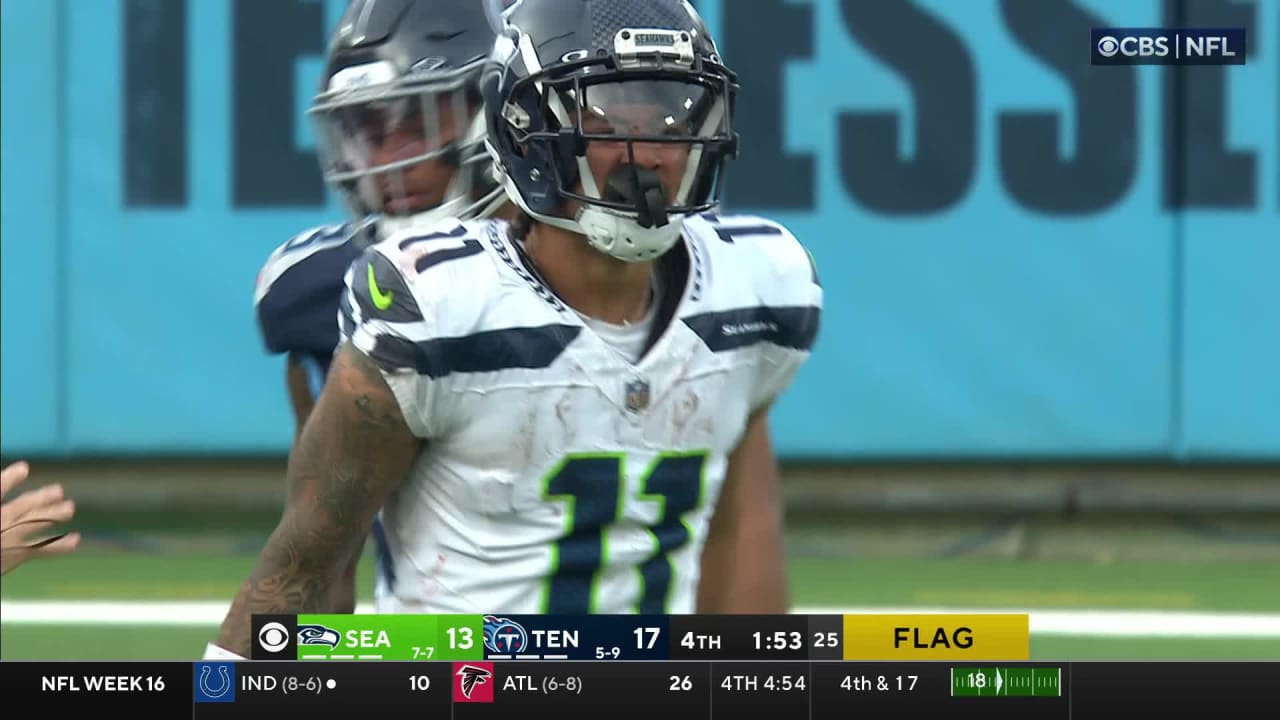 Seattle Seahawks quarterback Geno Smith's 18-yard tight-window laser to ...