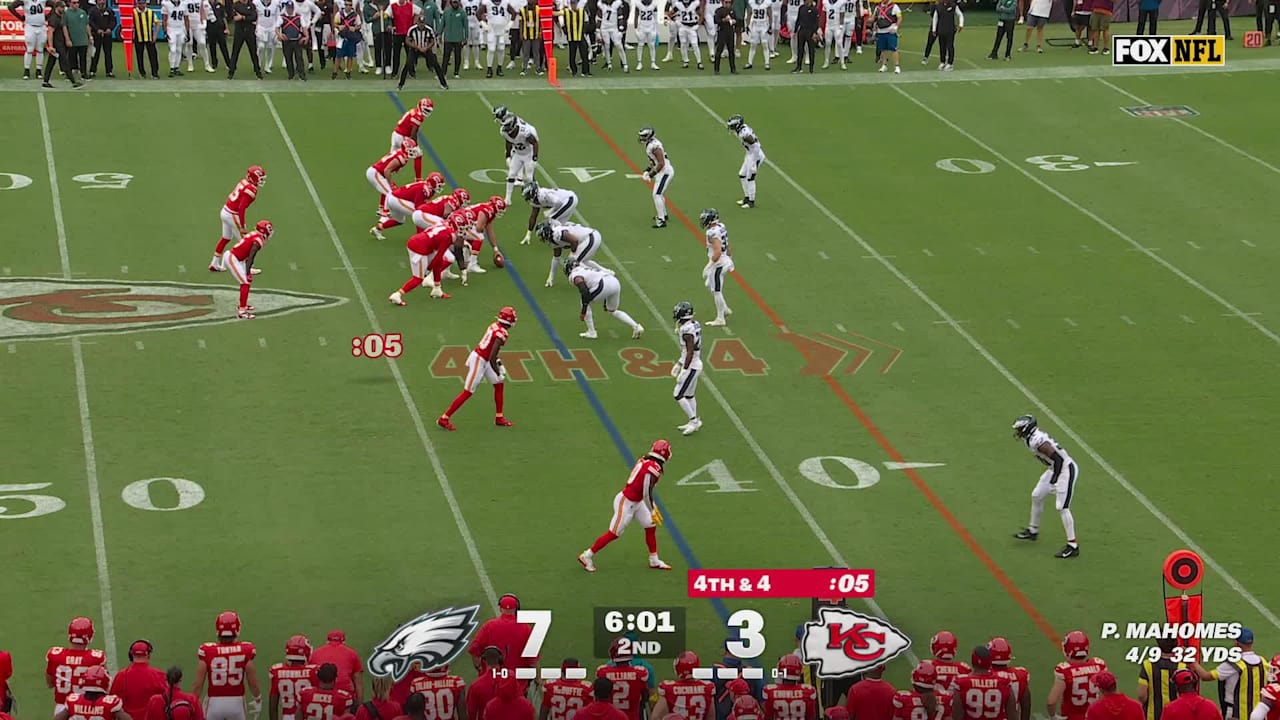Kansas City Chiefs tight end Travis Kelce's scooping fingertip catch goes for 18-yard gain on ...