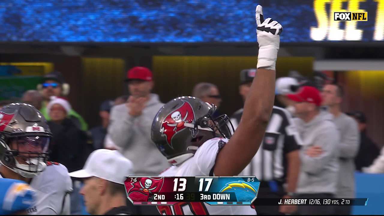 Tampa Bay Buccaneers defensive lineman Logan Hall drops Los Angeles ...