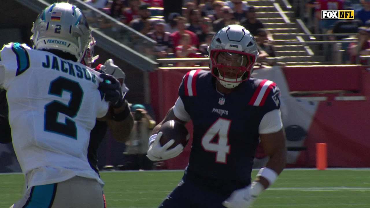 New England Patriots running back Antonio Gibson takes jet sweep for 21 ...