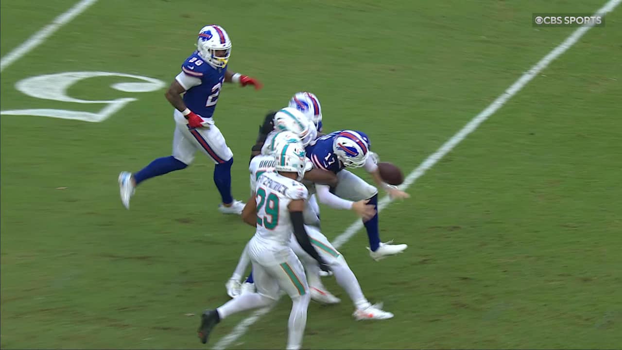 Miami Dolphins linebacker Jordyn Brooks forces punching fumble on ...