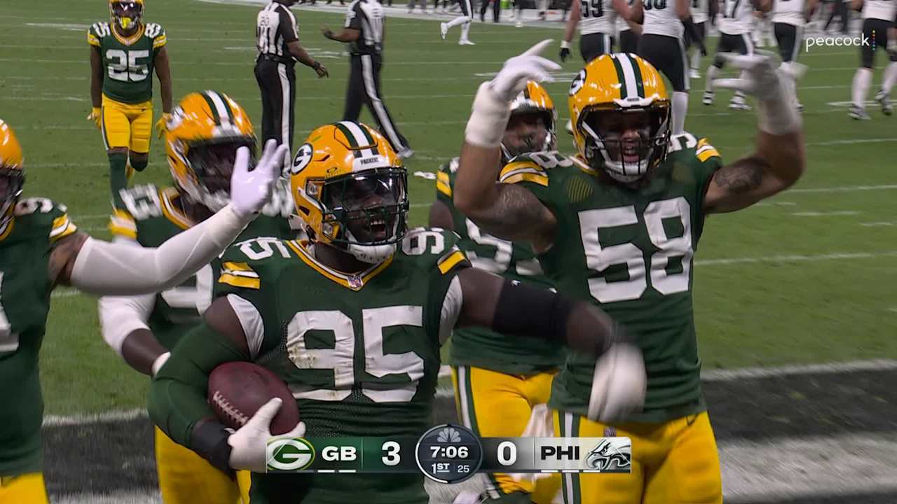 Green Bay Packers defensive tackle Devonte Wyatt pounces on ...