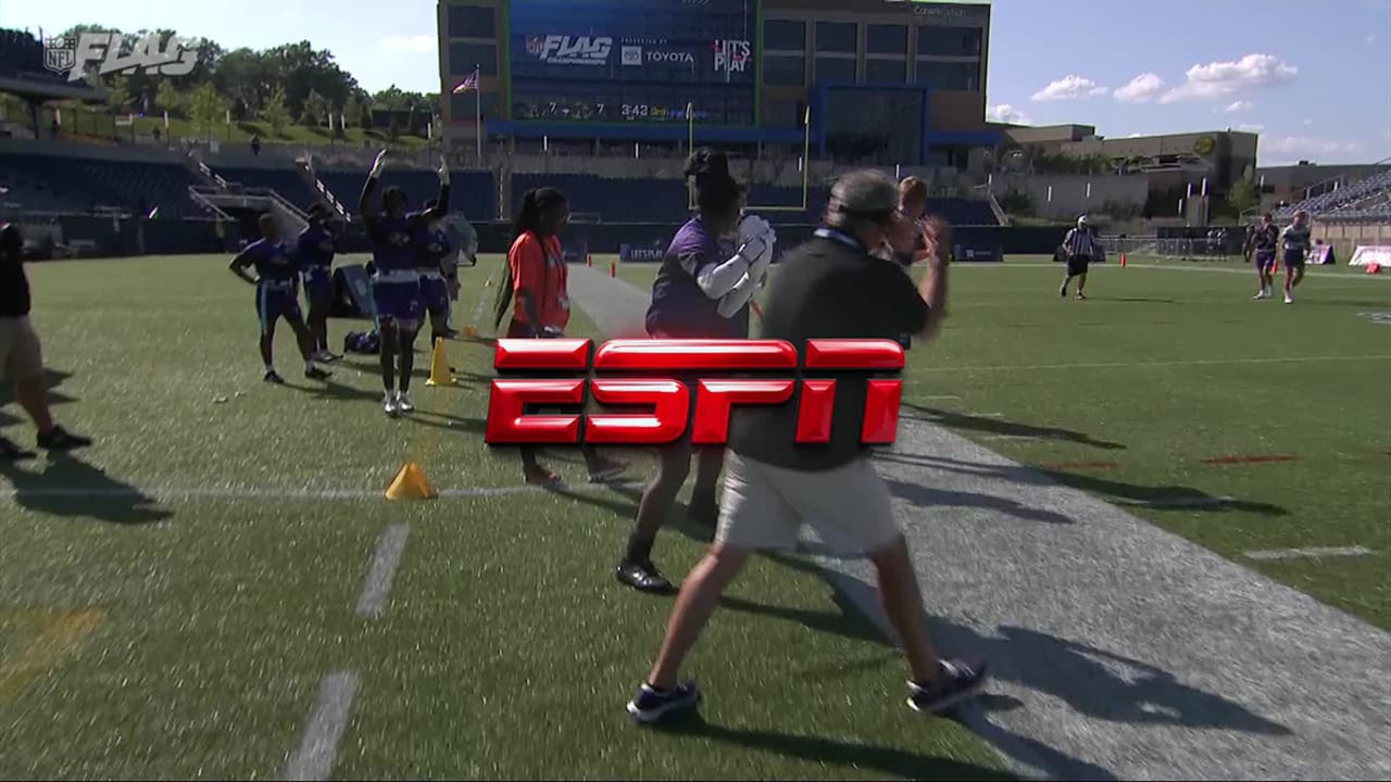 Wide receiver Ryan Gist shows off his toe-drag swag on conversion