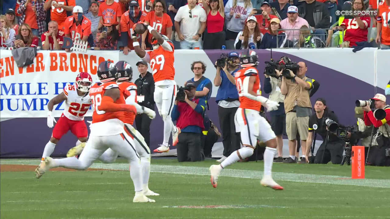Denver Broncos cornerback Ja'Quan McMillian snags red zone interception ...