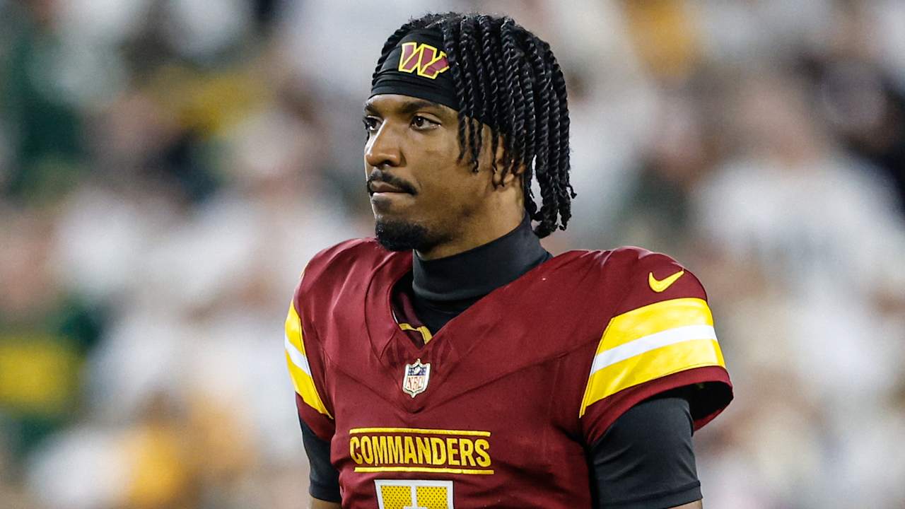 Commanders' Jayden Daniels suffered knee sprain vs. Packers; status for Week 3 in doubt