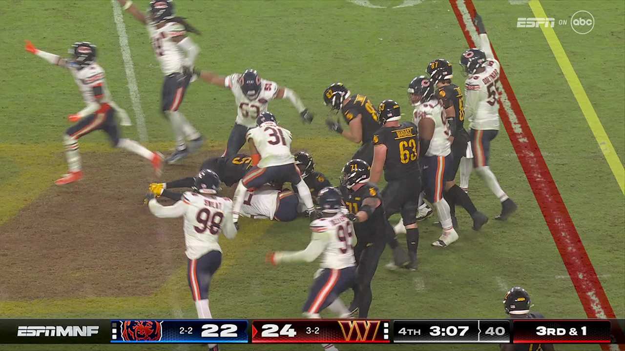 Washington Commanders handoff mishap leads to Chicago Bears fumble ...