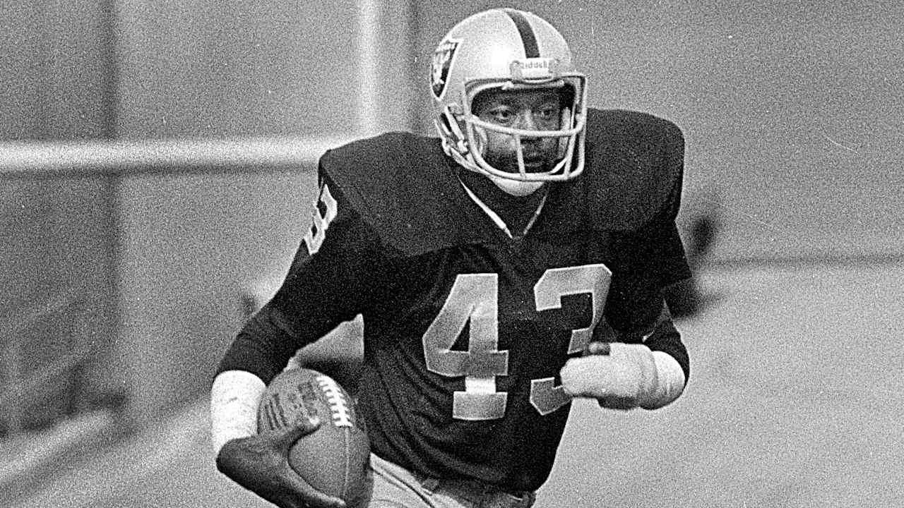 George Atkinson, hard-hitting safety with Super Bowl champion Raiders ...